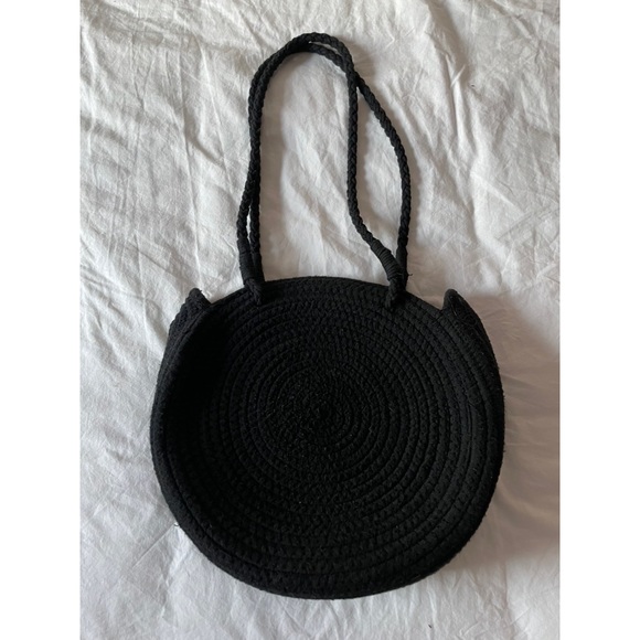 Universal Thread | Bags | Universal Thread Black Woven Large Circle ...